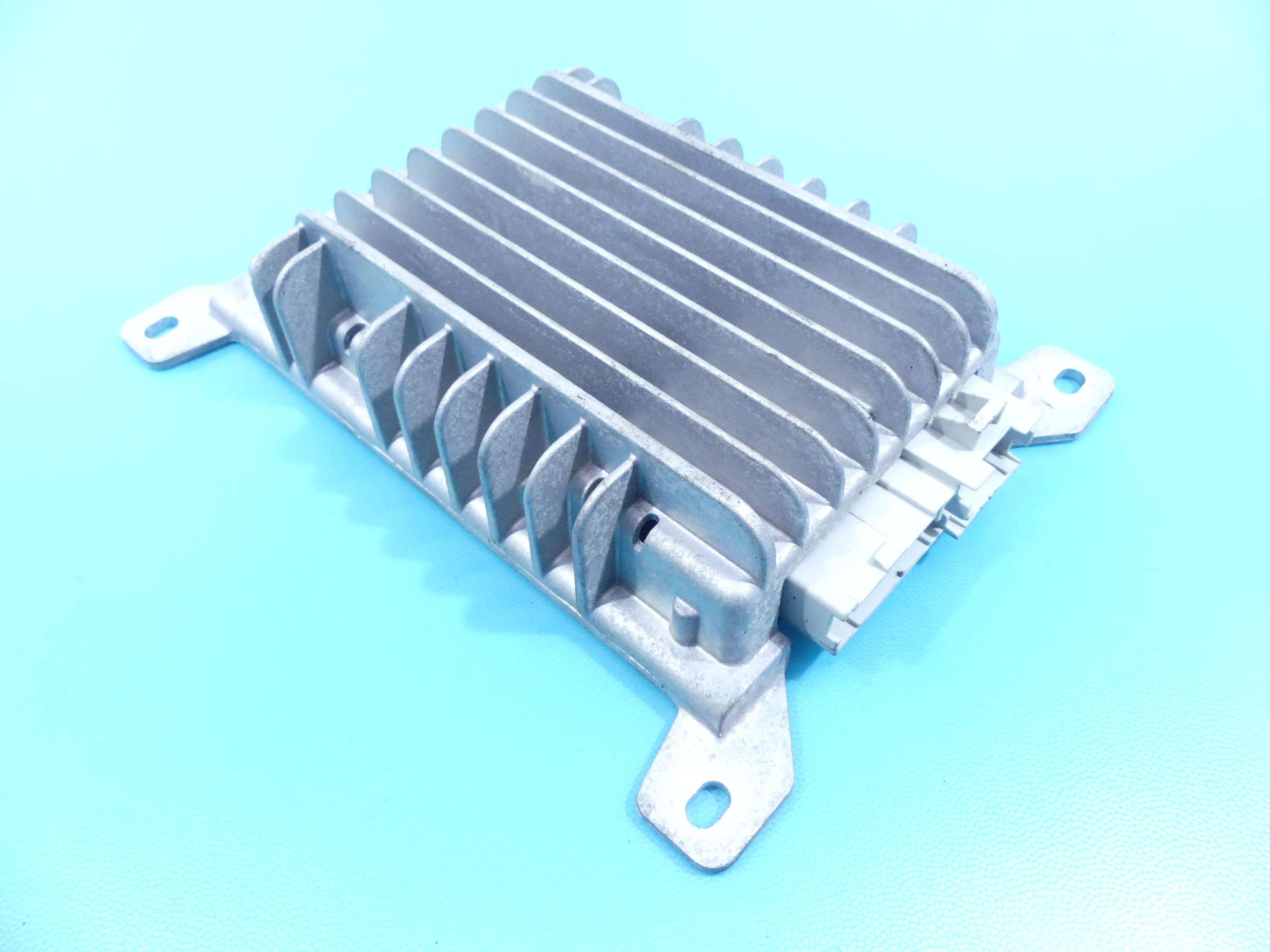 Wzmacniacz Cadillac BLS 2.0 T