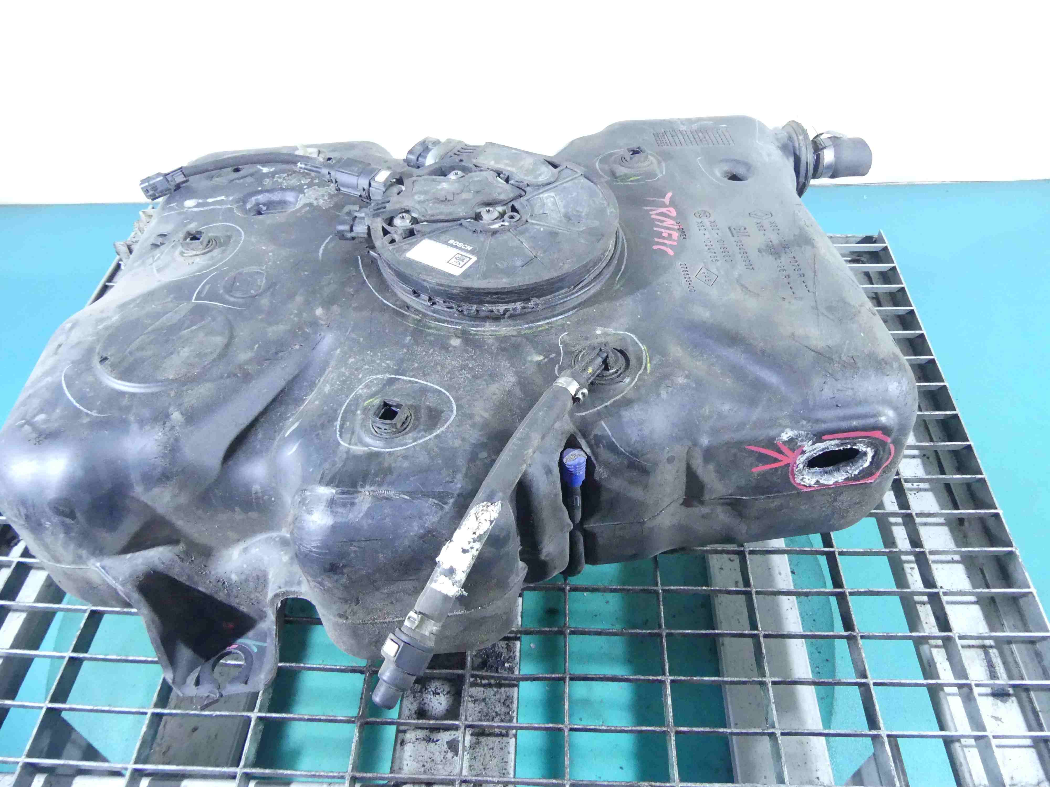 Zbiornik AdBlue Renault Trafic III 14 - 1.6 dci