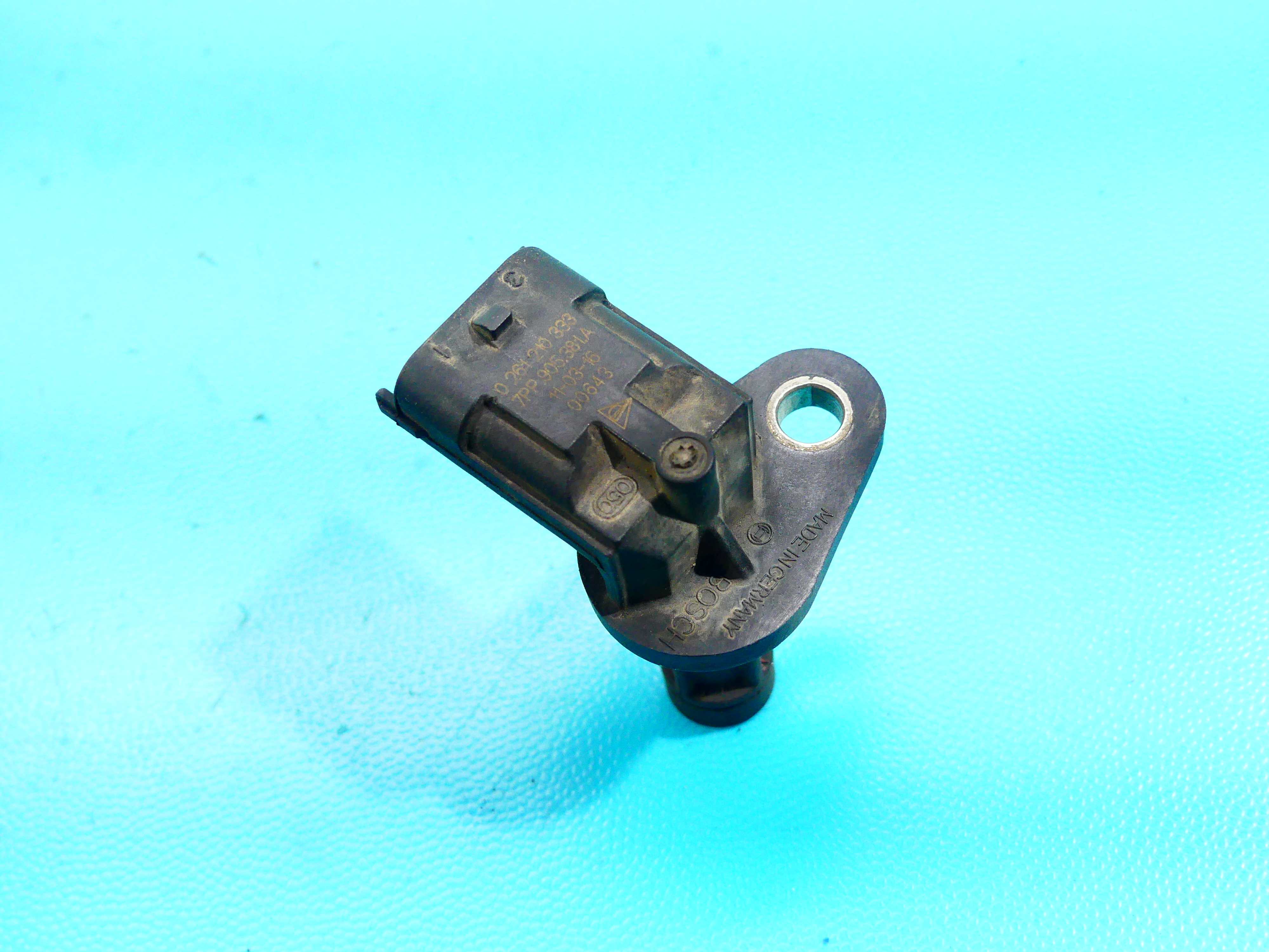 Czujnik położenia wału korbowego Porsche Cayenne II 0261210333, 7PP905381A