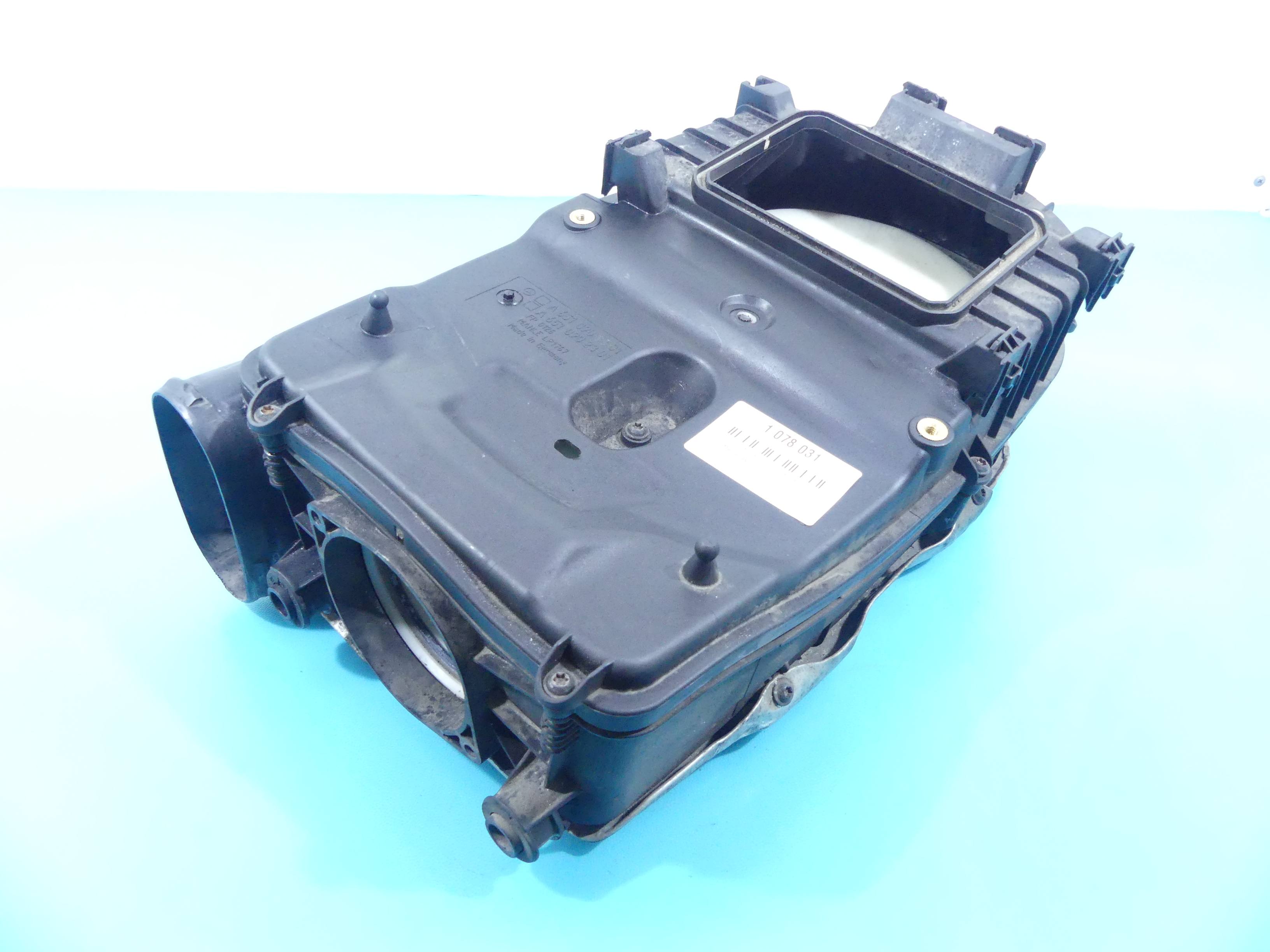 Obudowa filtra powietrza Mercedes W212 A6510903501, A6510902301 2,2.0 cdi