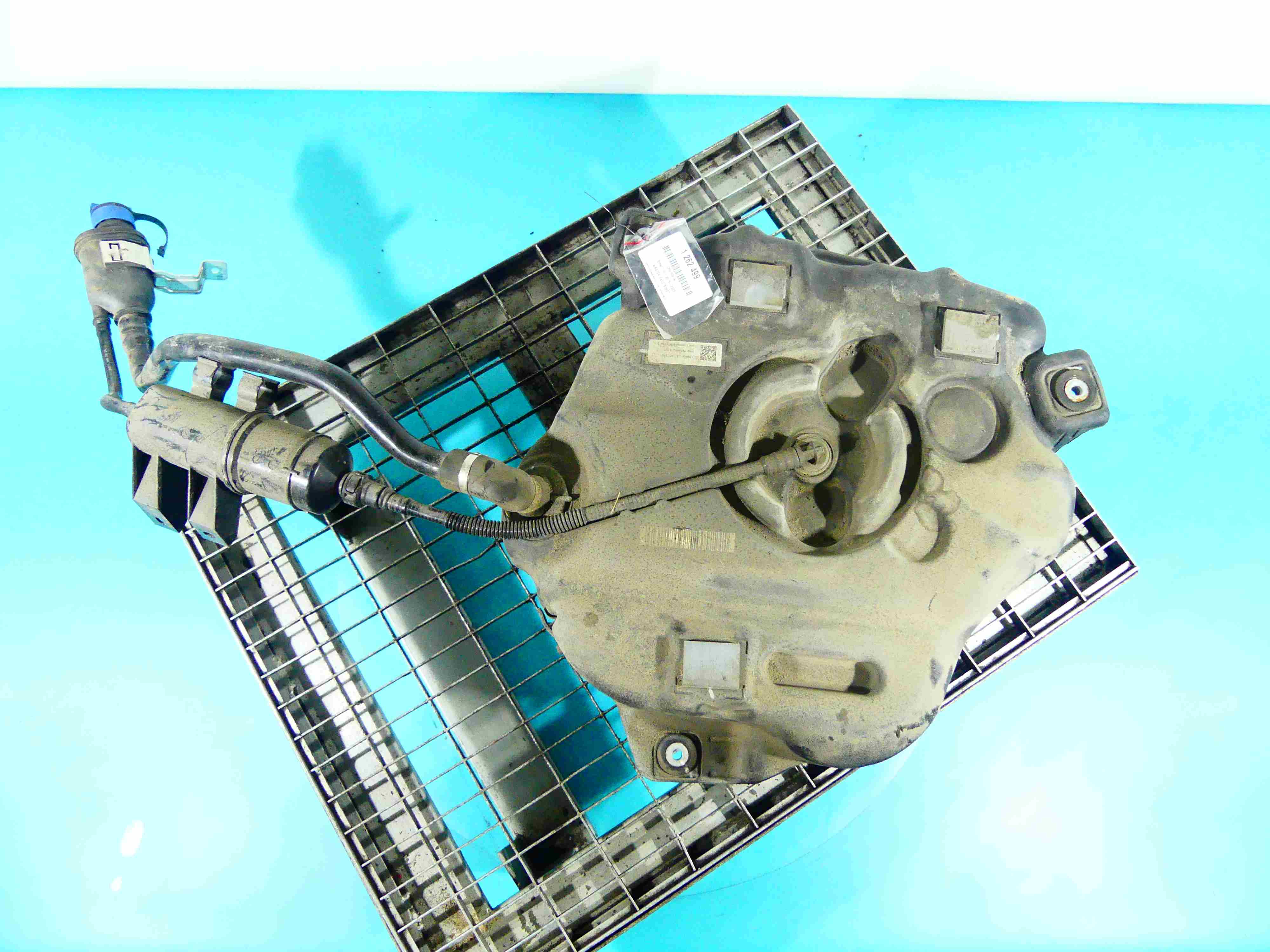 Zbiornik AdBlue BMW 7 G11 3.0d