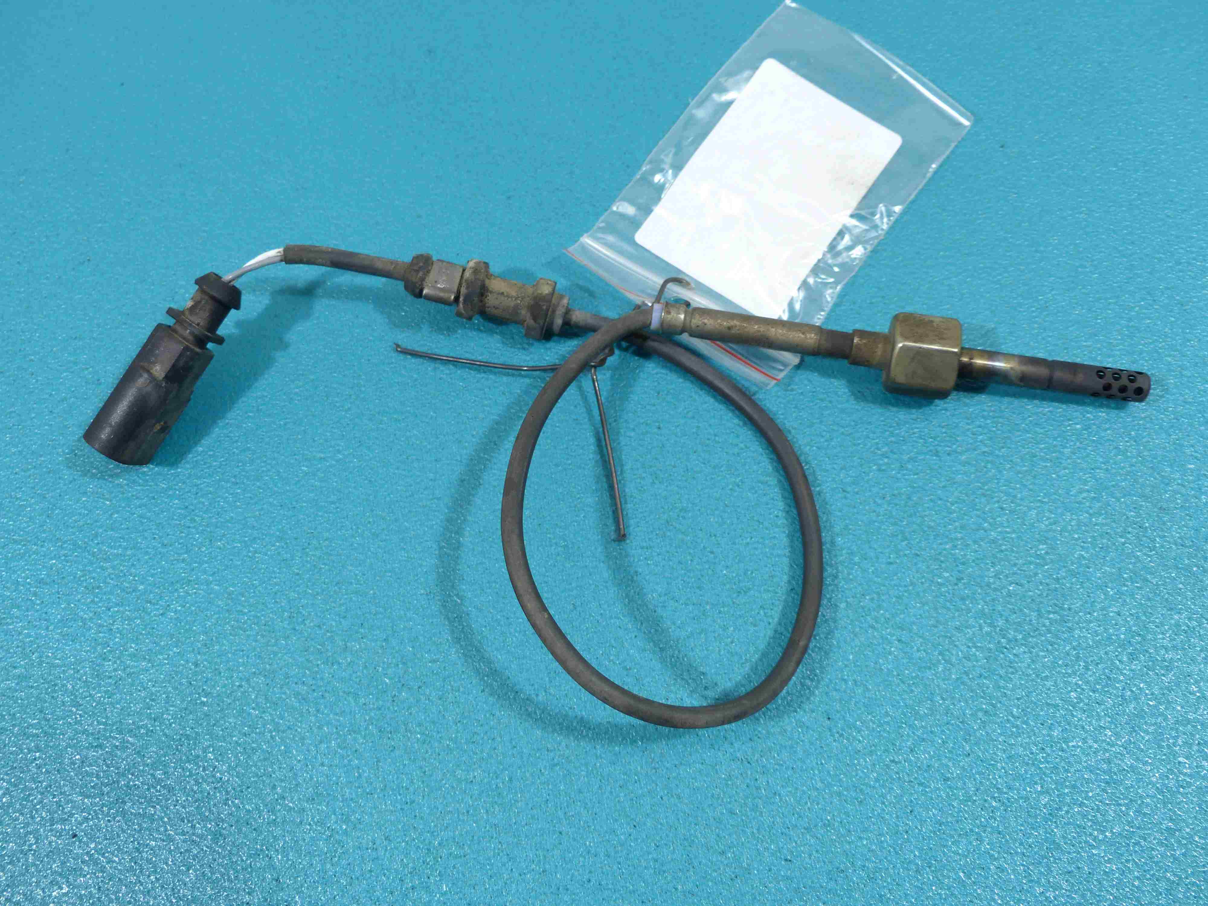 Czujnik temperatury spalin Audi A3 8P 06F906088