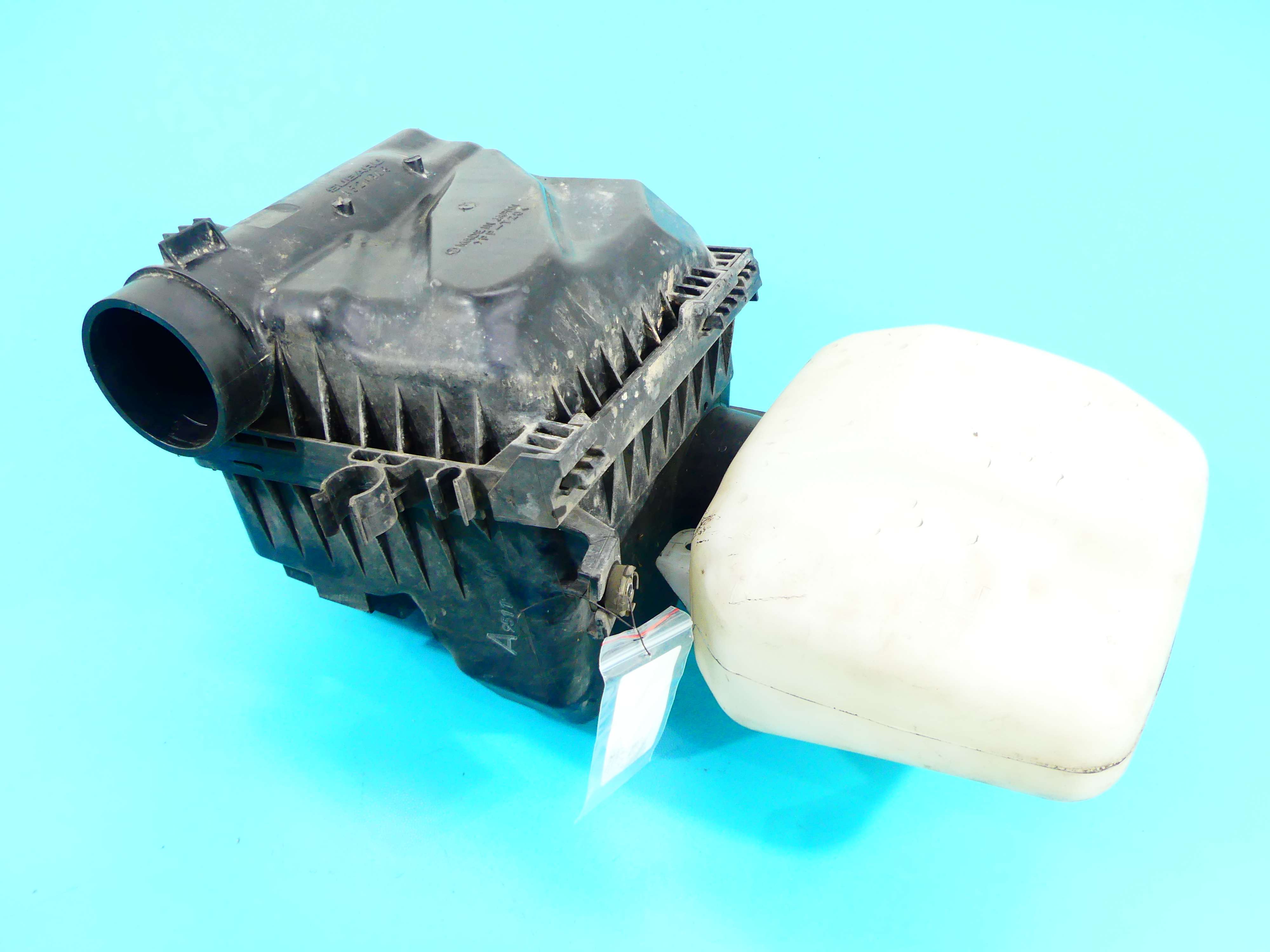 Obudowa filtra powietrza Renault Trafic II 8200467321, 93856612 2.0 dci