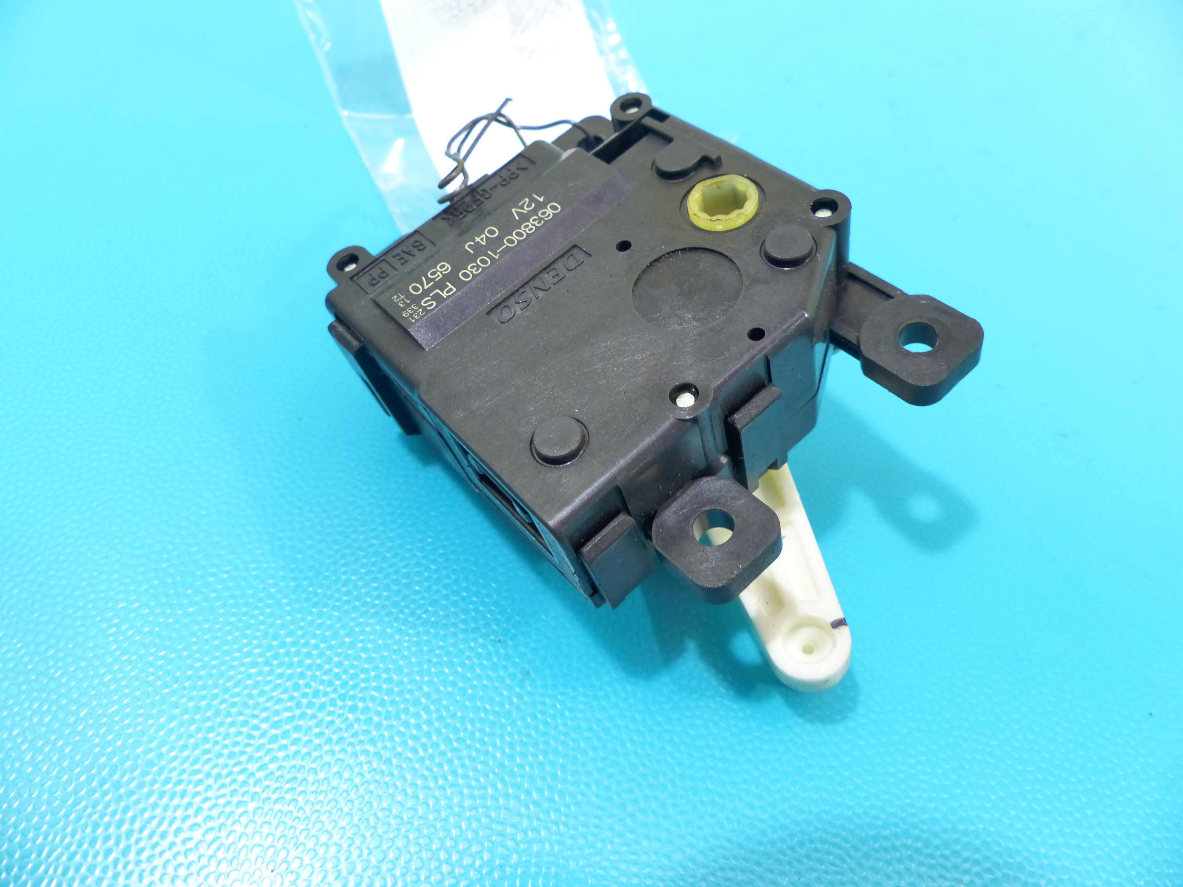 Silniczek nawiewu LEXUS LS IV 06-12 5.0 V8