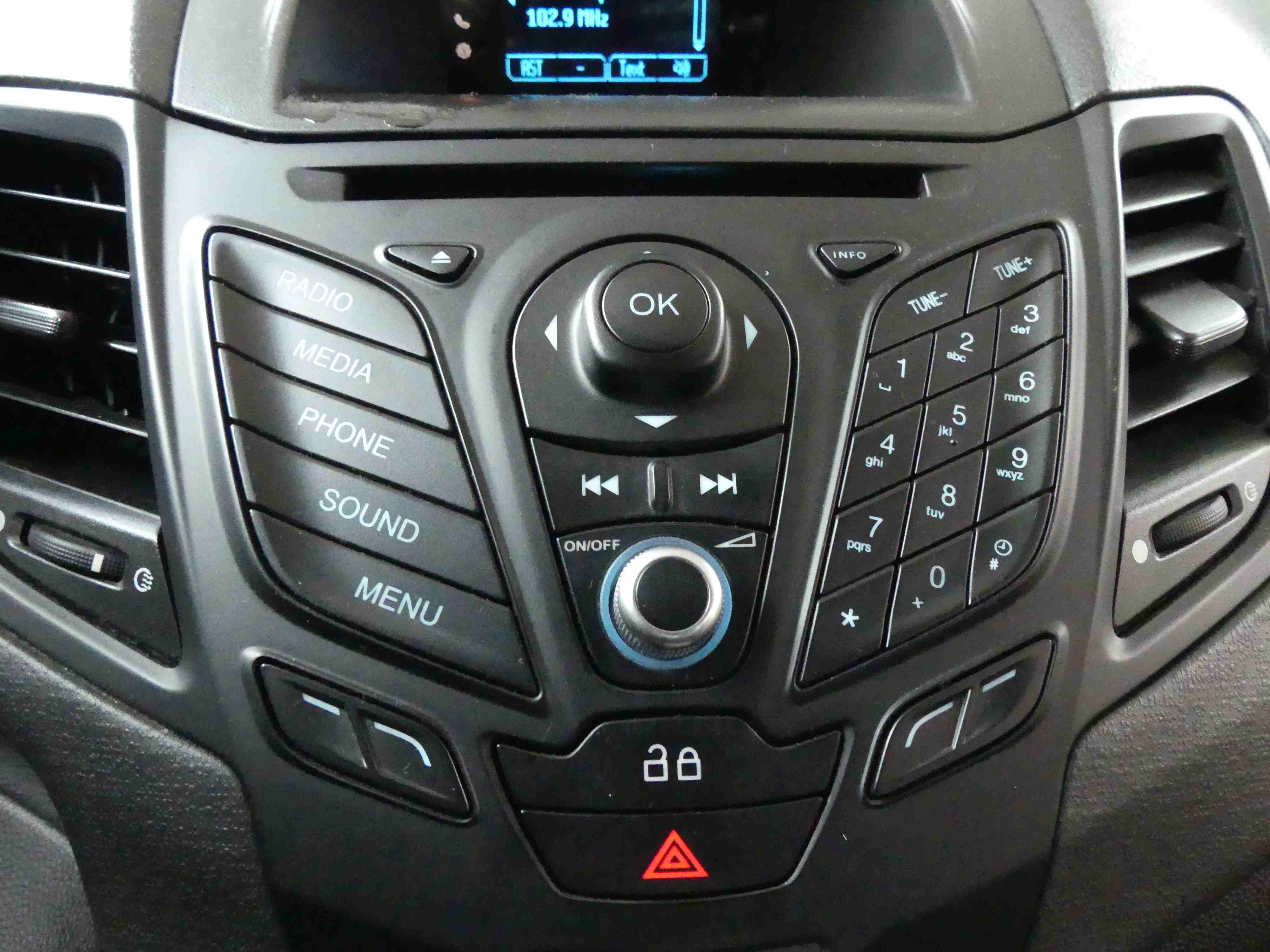 Ford Fiesta Mk7 Radio